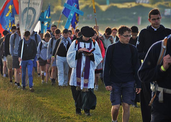 Chartres Pilgrimage - Chartres Pilgrimage USA